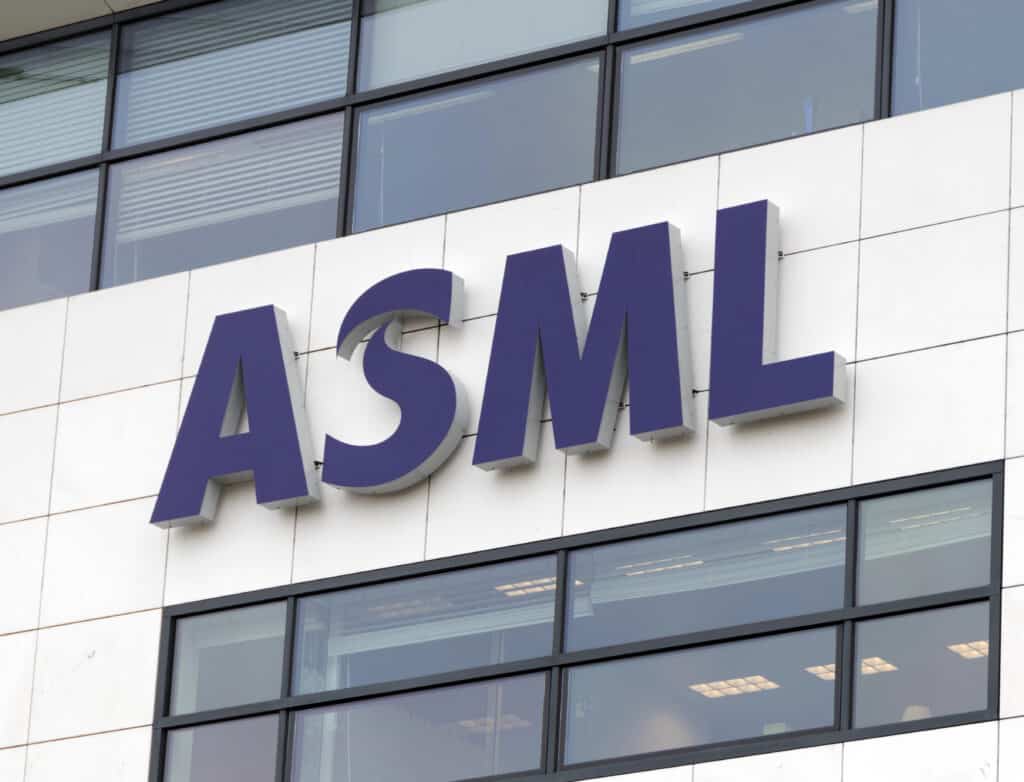 ASML to fire 1,700 people, despite record year