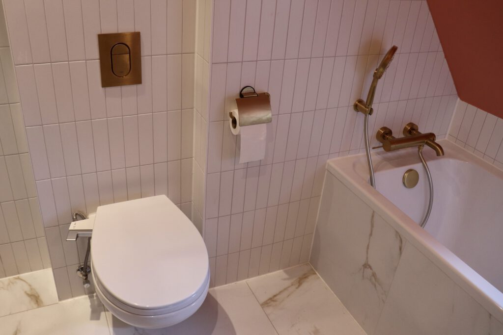 How to create your dream Dutch bathroom in 7 steps | DutchReview
