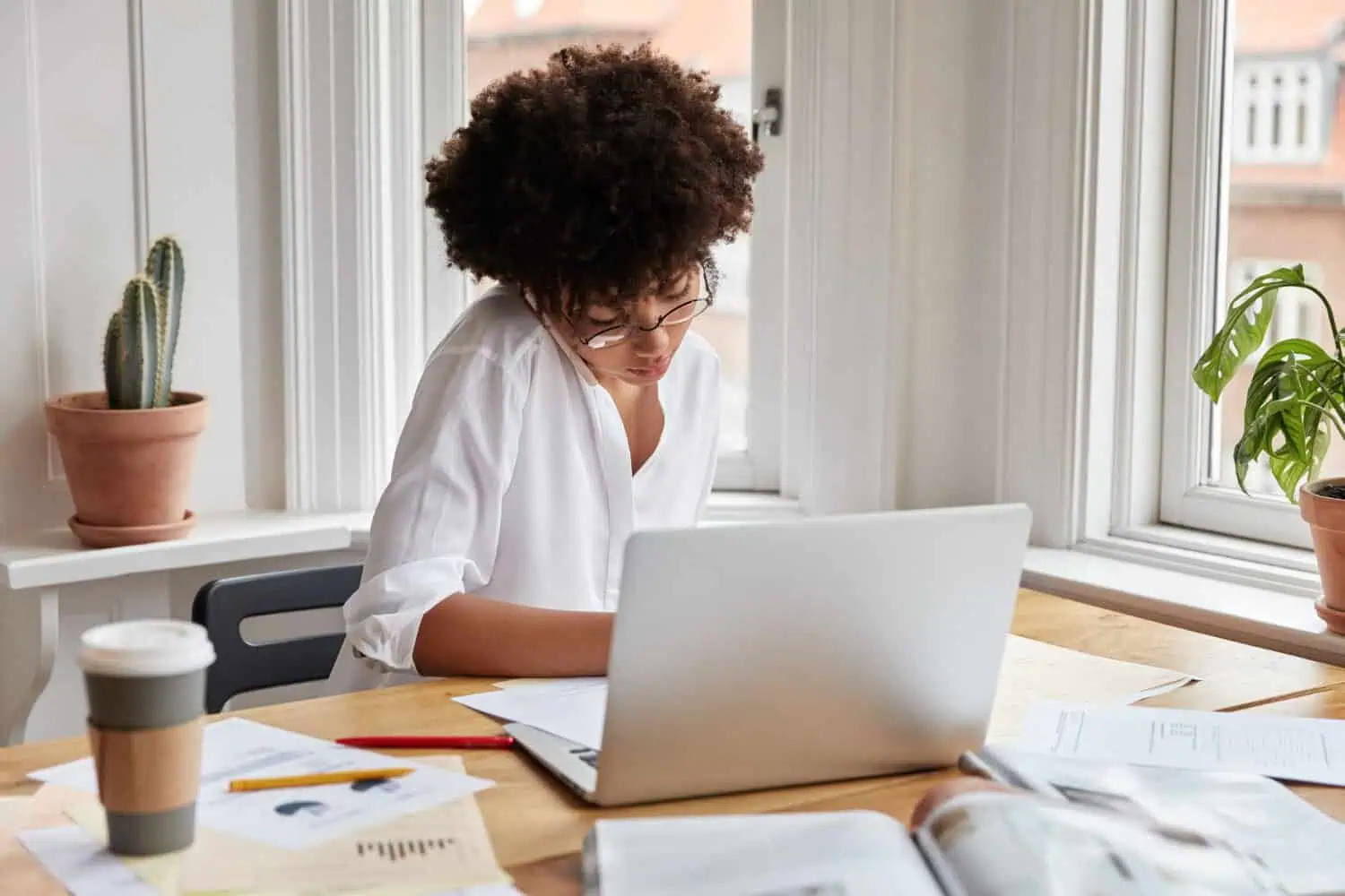 How to read your Dutch employment contract: the easy guide