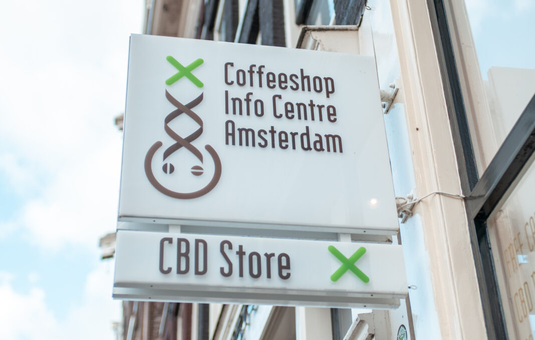 Smoking weed in Amsterdam: the ultimate guide [Updated 2022]