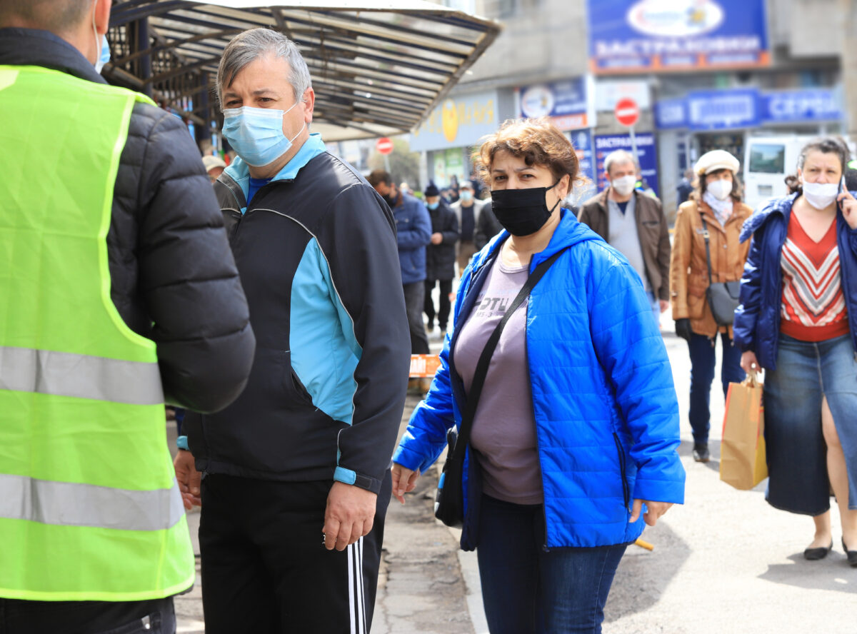 Weekly update: Netherlands counts over 200,000 positive tests in one ...