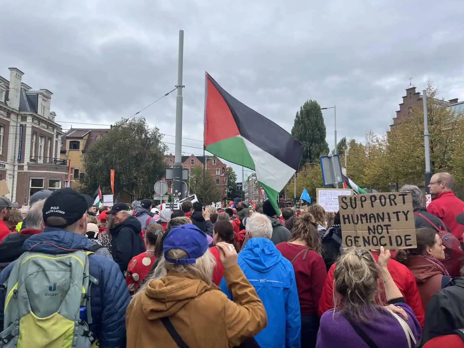 250,000 Red Line for Palestine protesters march through Amsterdam
