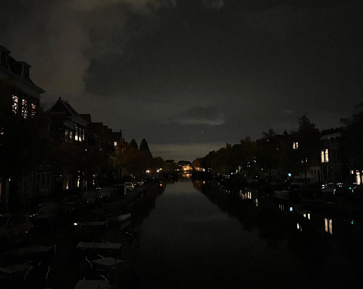 Leiden switched off its lights for a moment, and it was beautiful ...