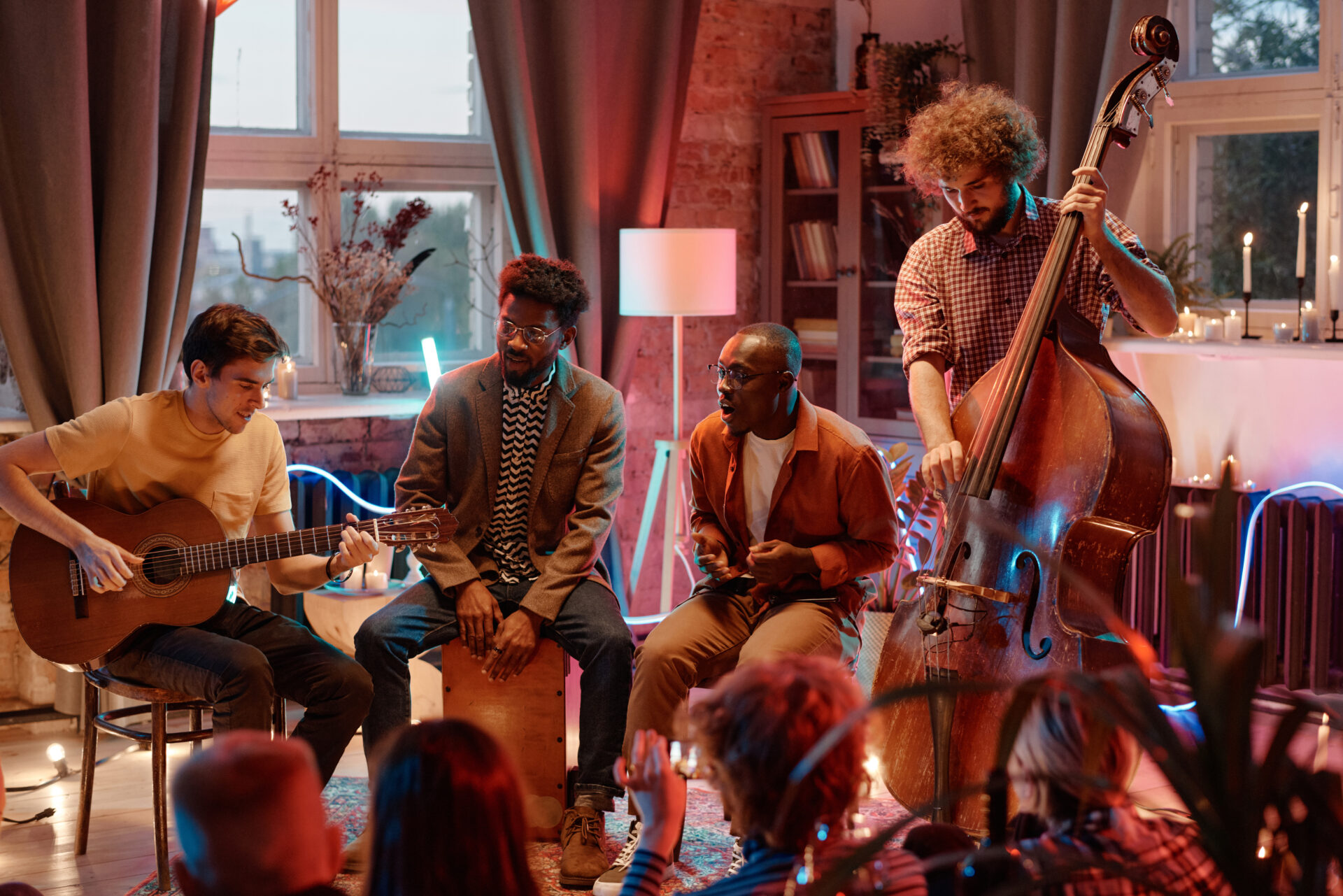 Making Dutch friends as an international: Our 21 best tips | DutchReview