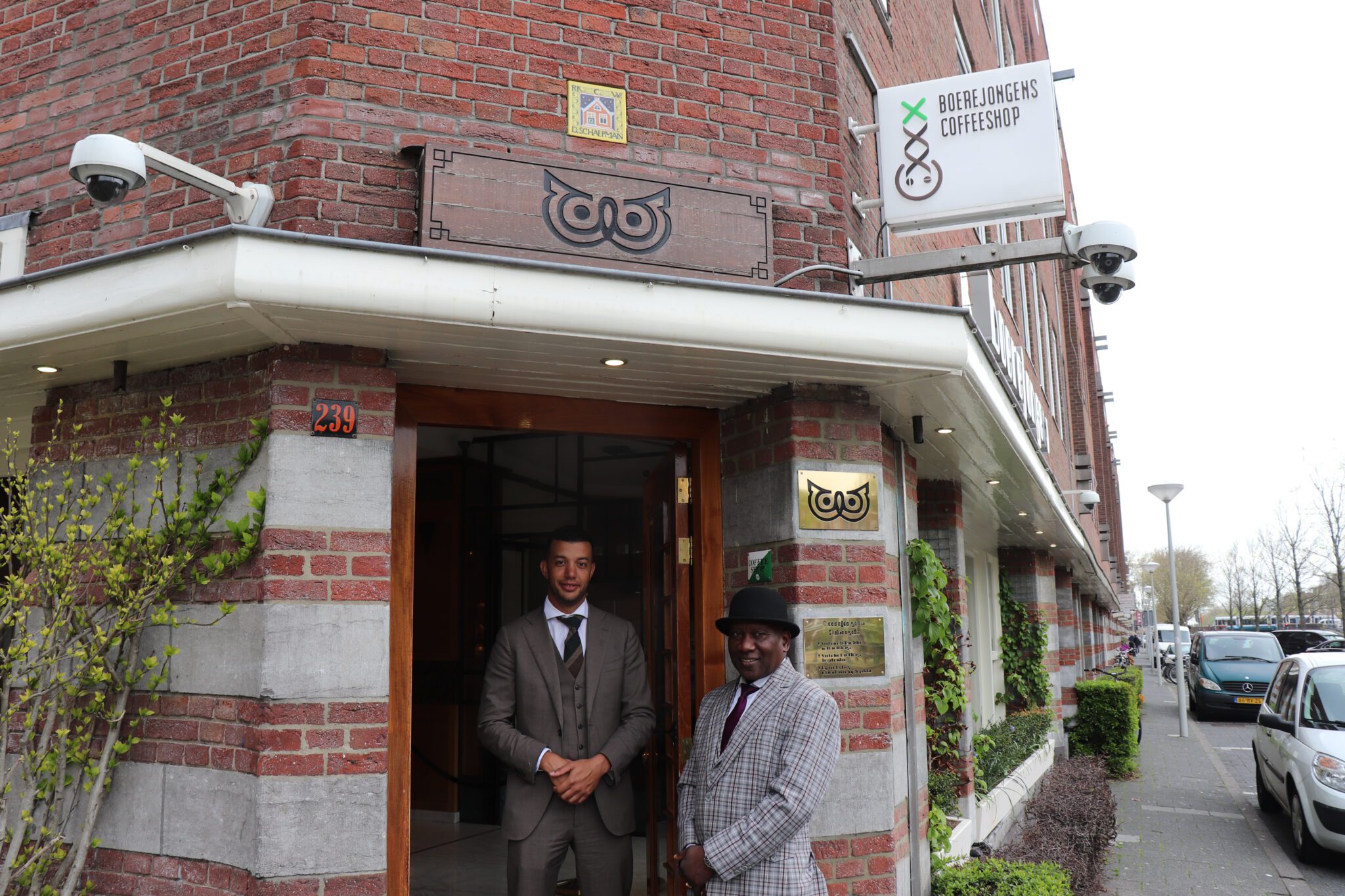 9 classy Amsterdam coffeeshops (that even your mum will love) | DutchReview