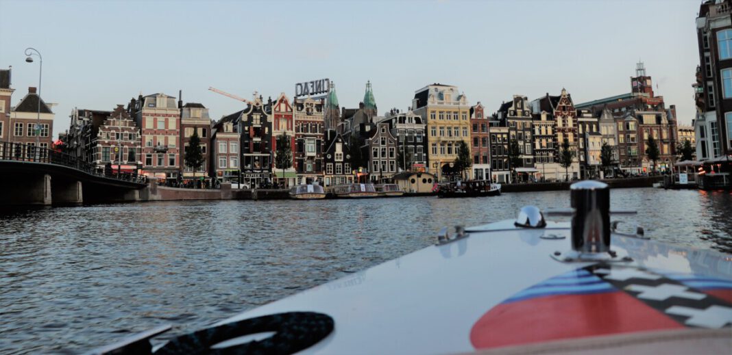Renting a boat in the Netherlands: all you need to know | DutchReview