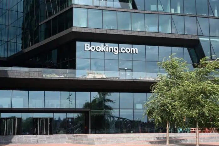 Booking.com employees protest Israeli settlement listings