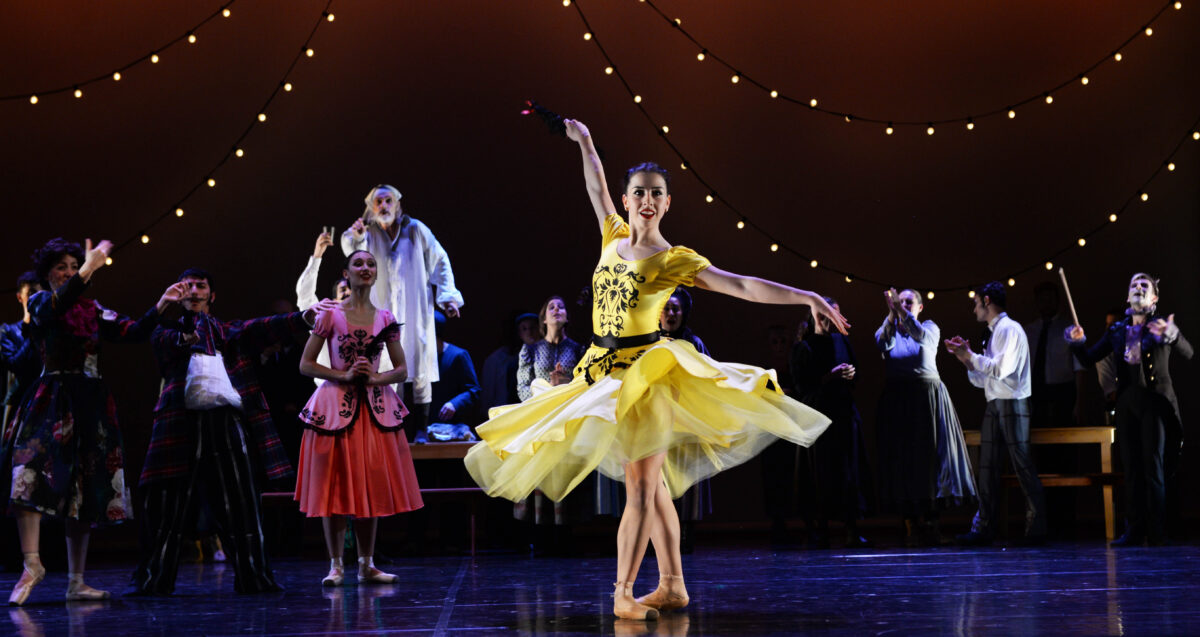 A Christmas Carol: Seasonal festivities through dance in the Hague ...