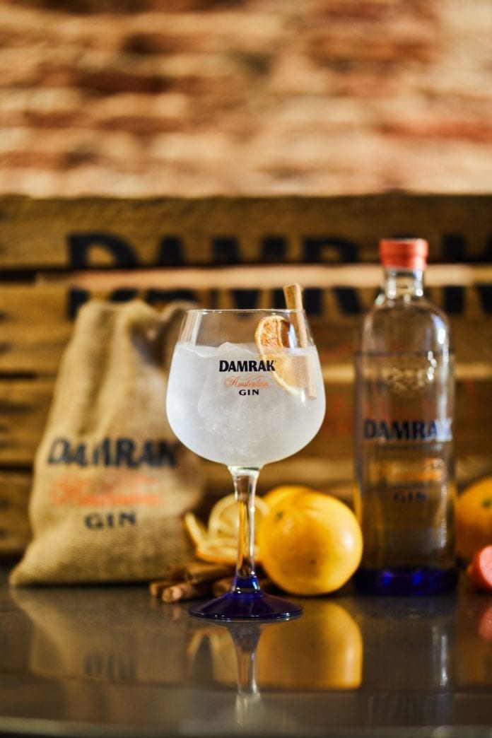 Damrak Gin: a Dutch gin you can enjoy at G&T o'clock! | DutchReview
