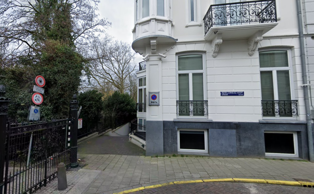 Amsterdam parking space listed for half a million euros