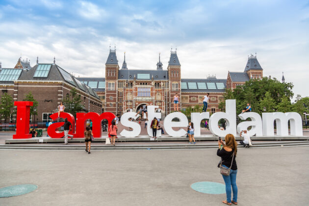 Where are the 'I amsterdam' letters? The complete selfie guide