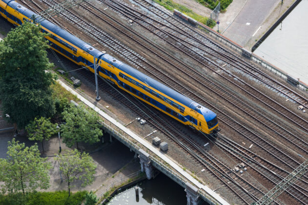 Good luck, commuters: Dutch trains are now fuller, later, and less ...