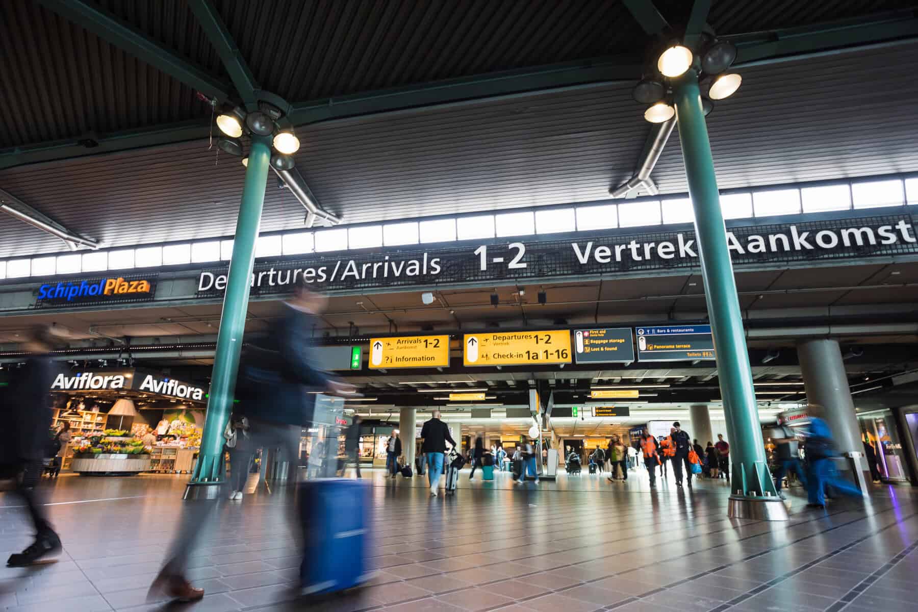 Delays, cancellations, and heavy crowds expected at Schipol