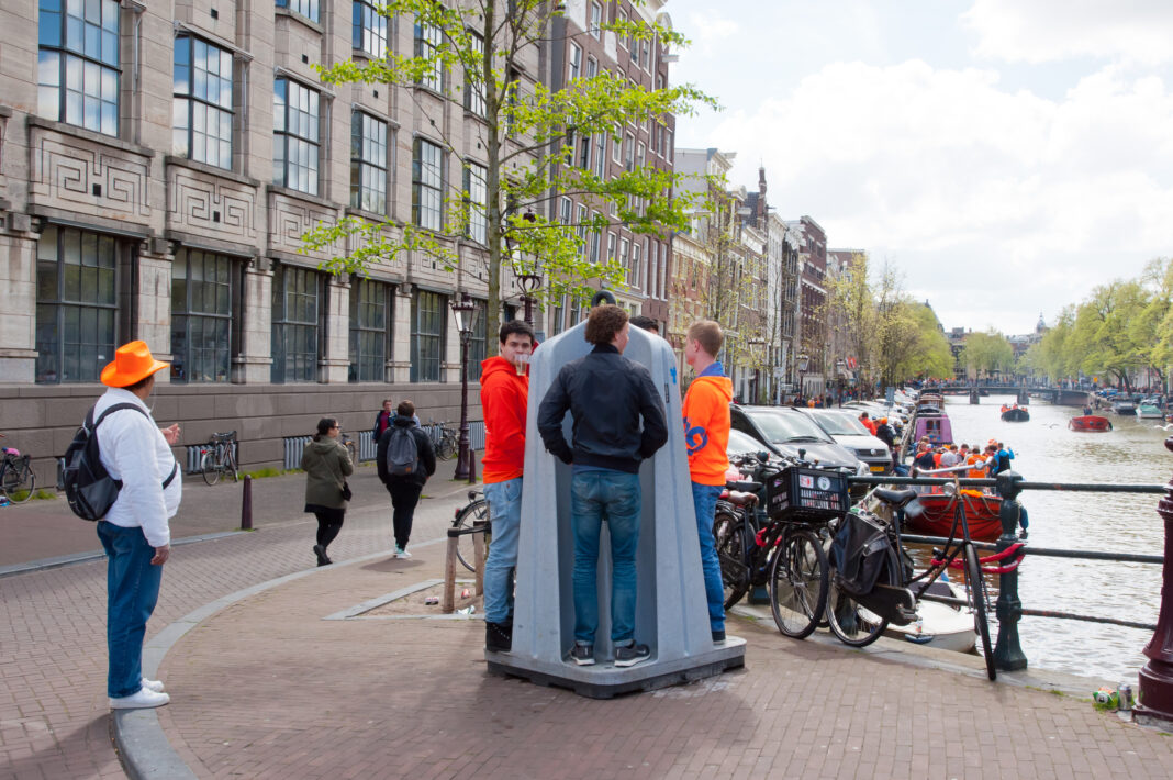 Dutch Quirk #35: Put public urinals in the middle of busy streets